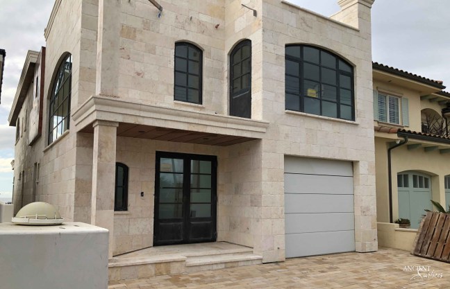 The Art of Elegance: Ancient Surfaces' Wall Cladding for Your Villa