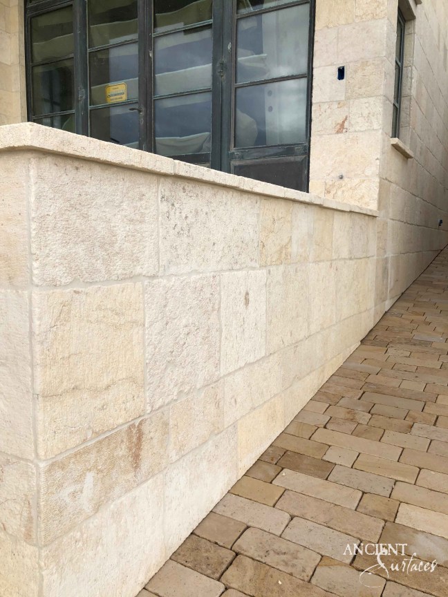 The Art of Elegance: Ancient Surfaces' Wall Cladding for Your Villa