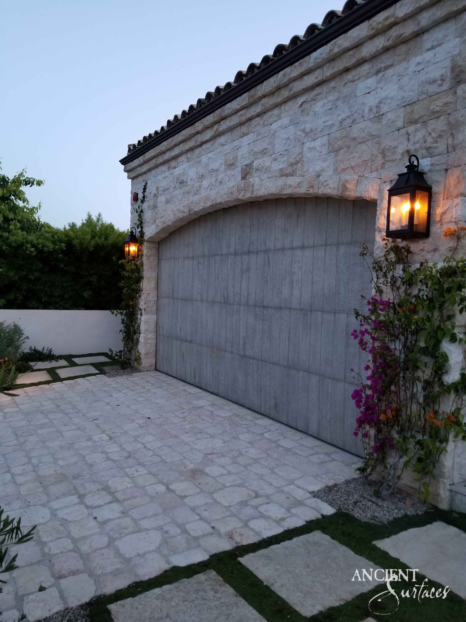 Reinventing Tradition: The Villa Wall Cladding Project by Ancient Surfaces